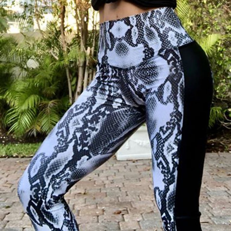 Printed Gym Leggings with Phyton Pattern – Awesome Leggings Outfit by ...